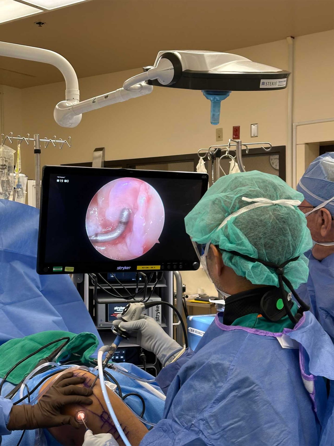 Knee Cartilage Repair That's Minimally Invasive